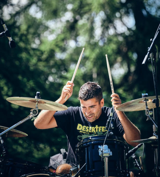 Drummer My Sleeping Karma overleden - White Room Reviews